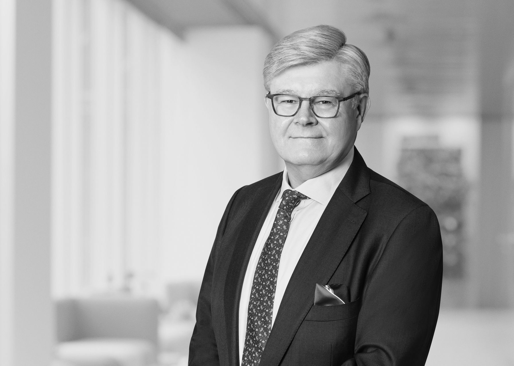 Barry G. Russell, Partner, Financial Restructuring | Akin, Elite Global ...